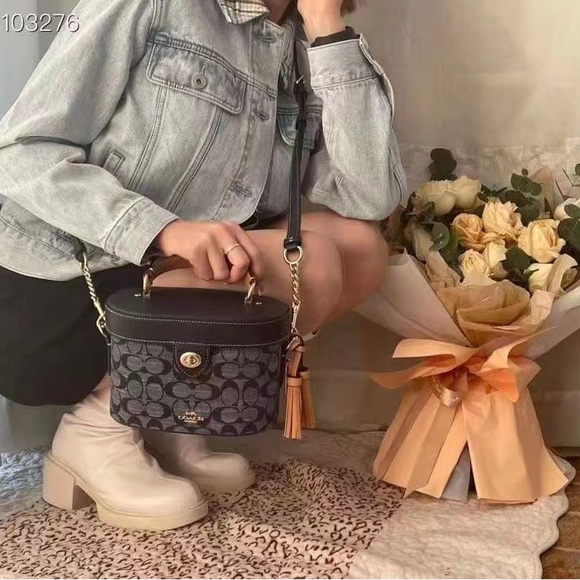Coach | Bags | Coach Kay Crossbody In Signature Chambray | Poshmark